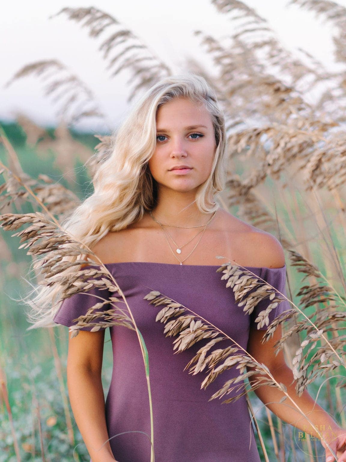 100 Best Model Poses – Top Female Model Posing Guide